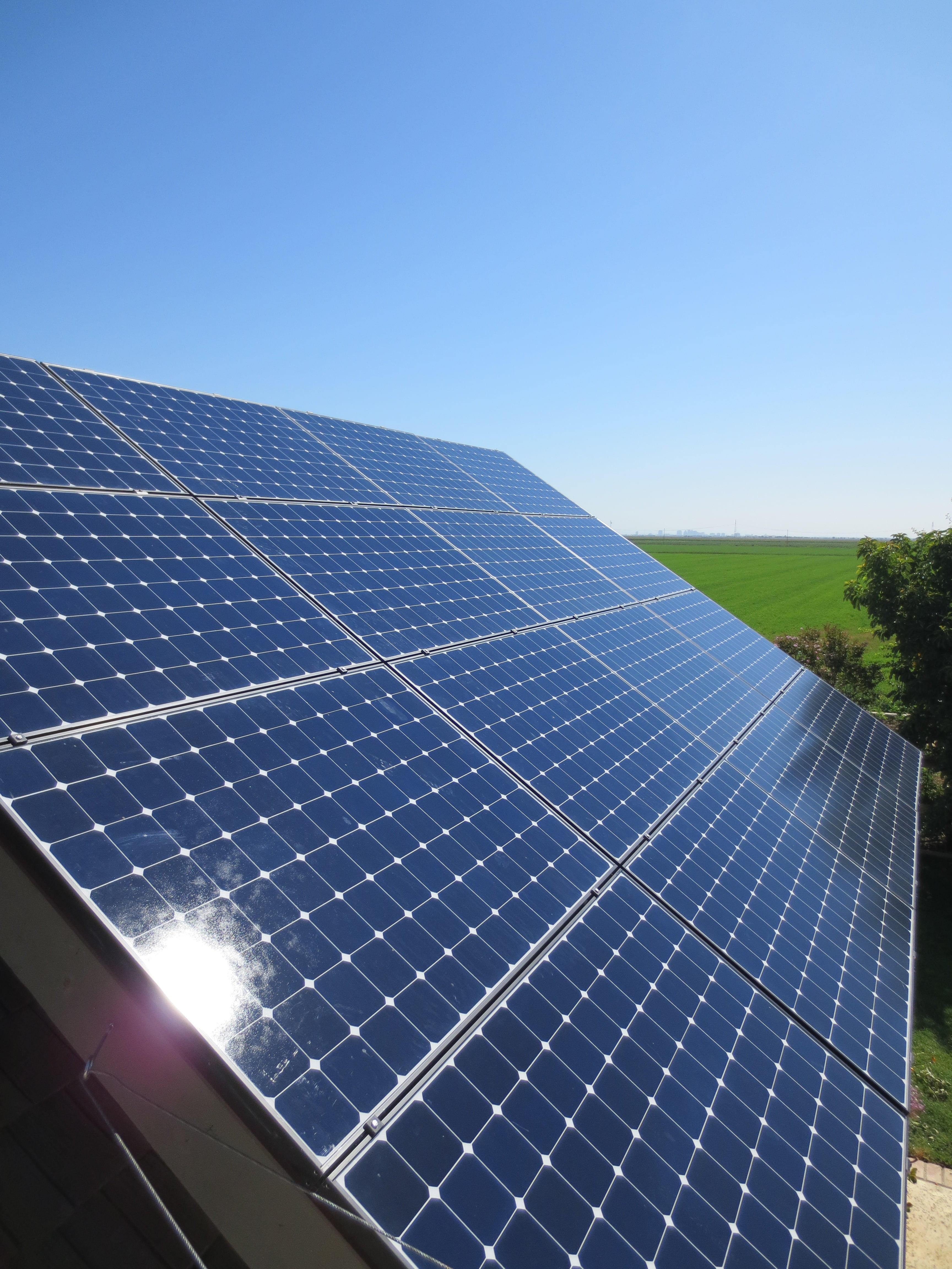 Photo Gallery of Solaron's Crew & Solar Projects | Solaron